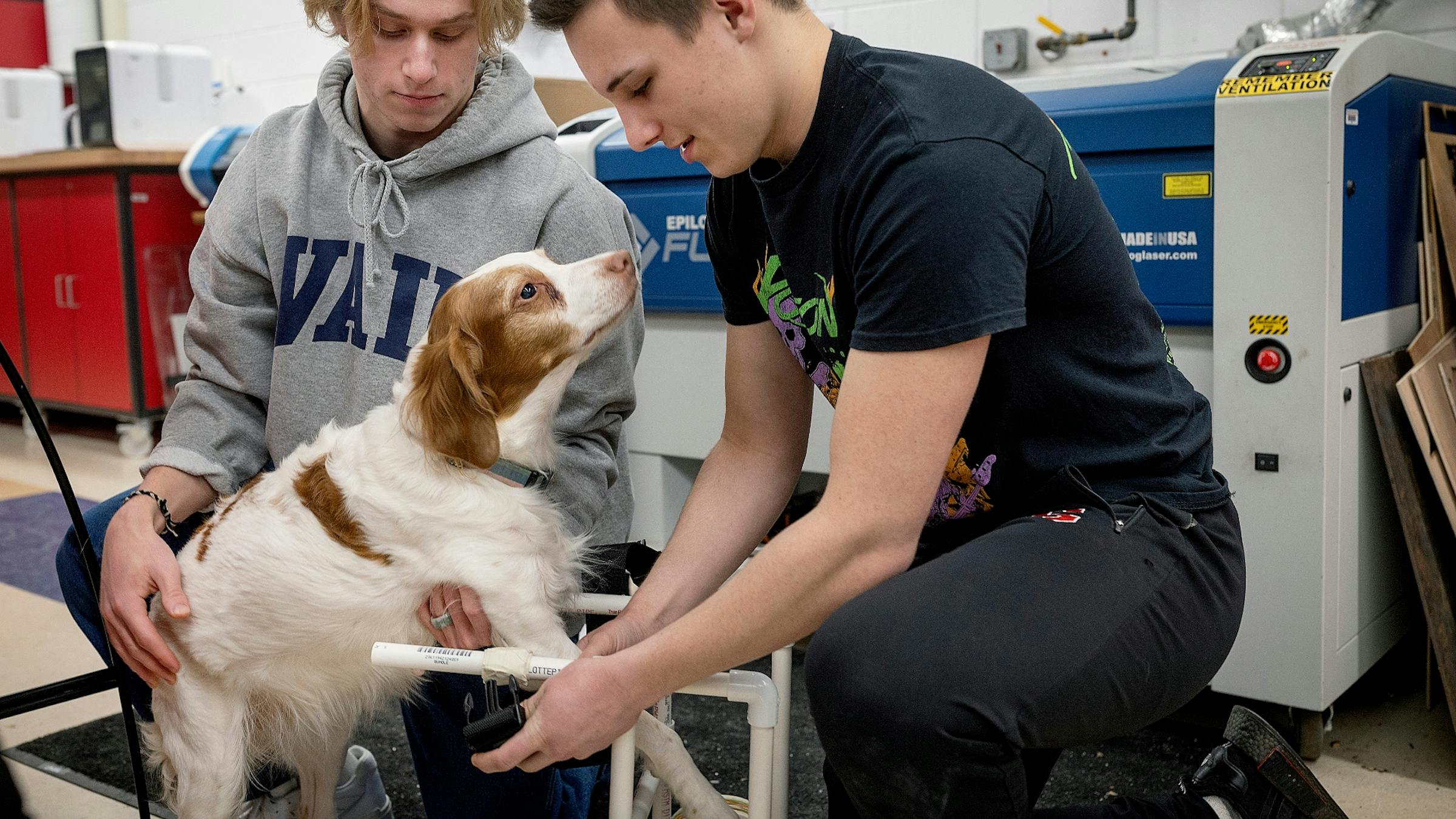 Stillwater students get engineering lesson with assist from 3-legged dog