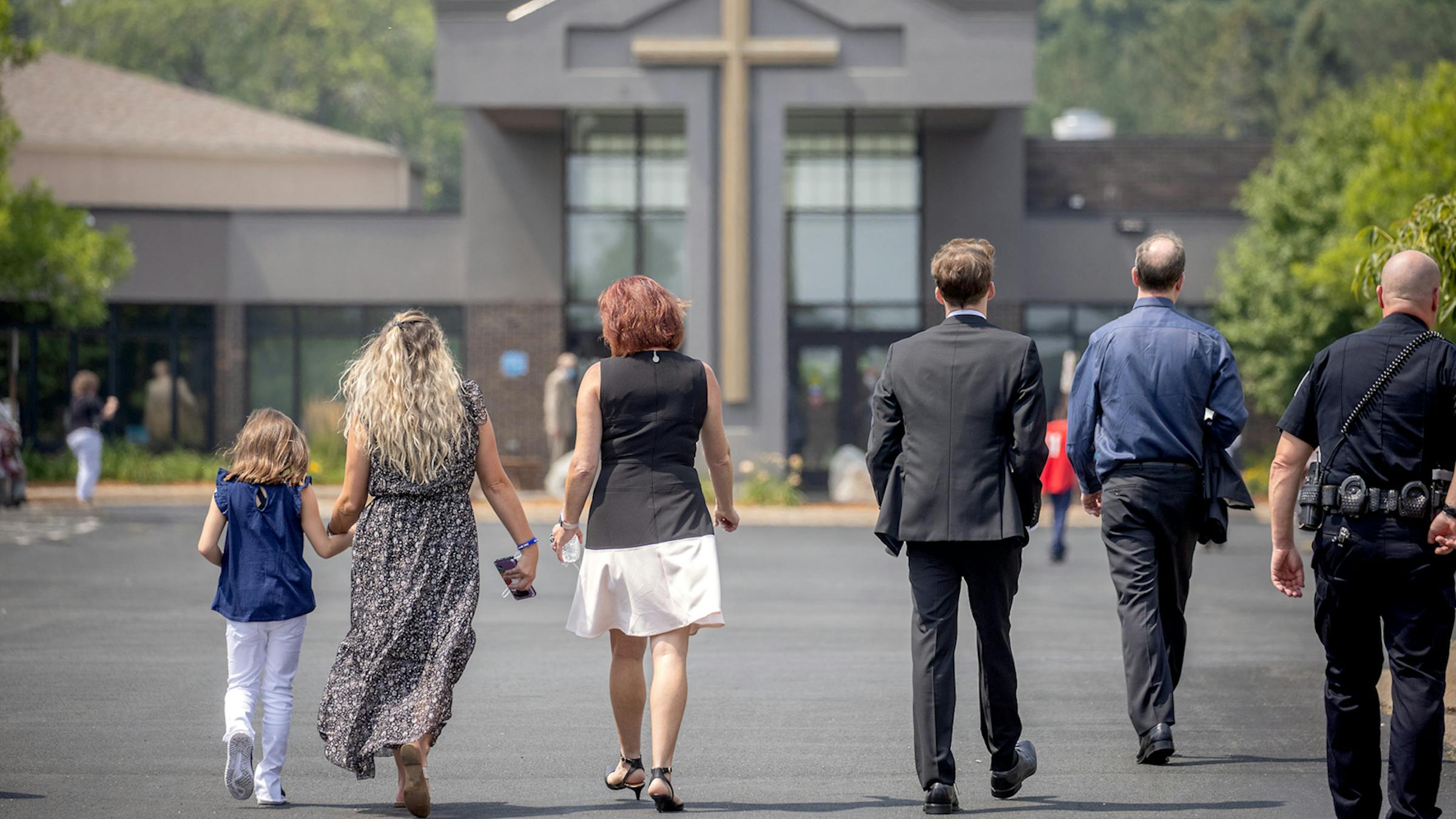 As mourners gather a month later, Plymouth police press search for road ...