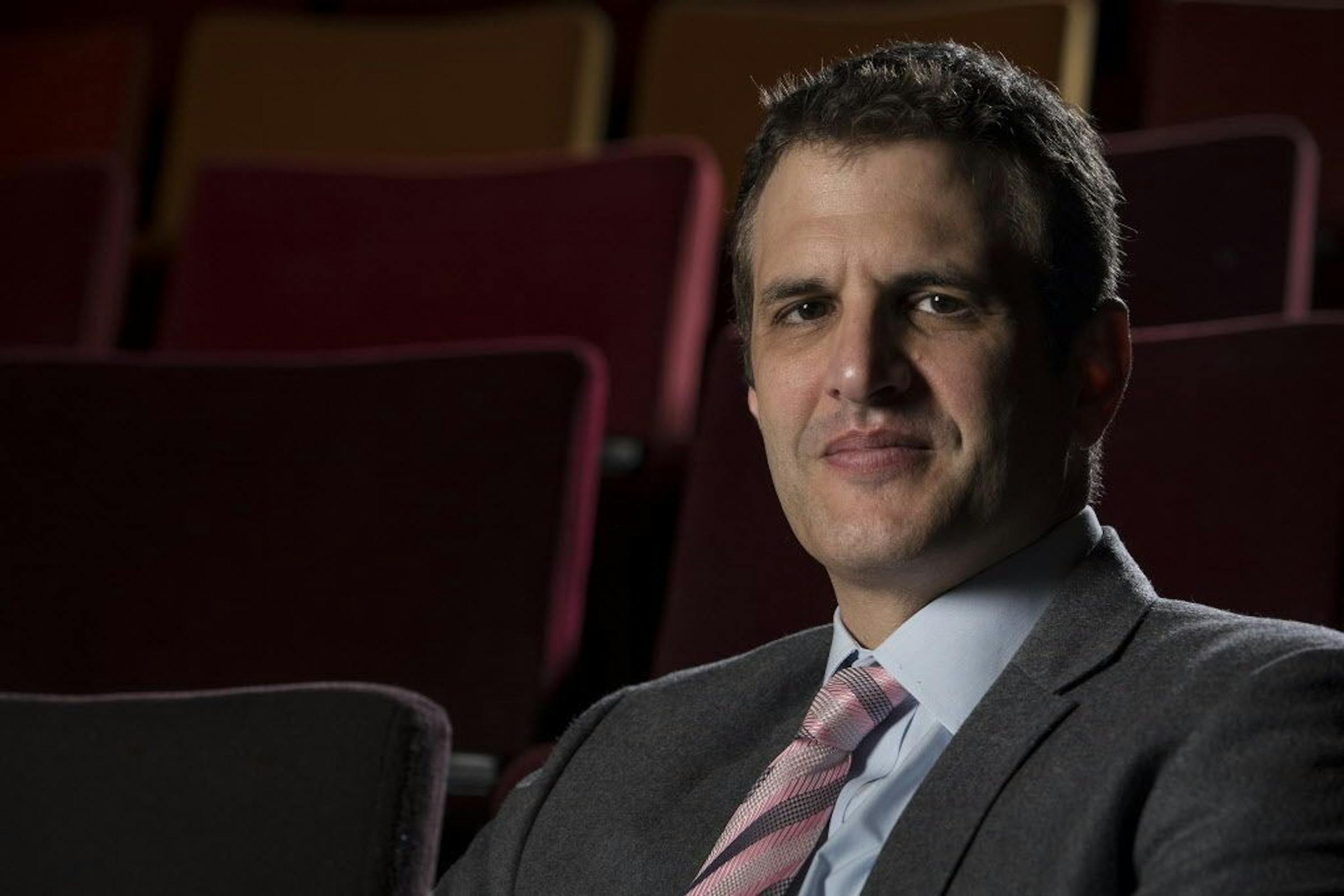 Guthrie's new director is lauded as 'huge player on national scene'