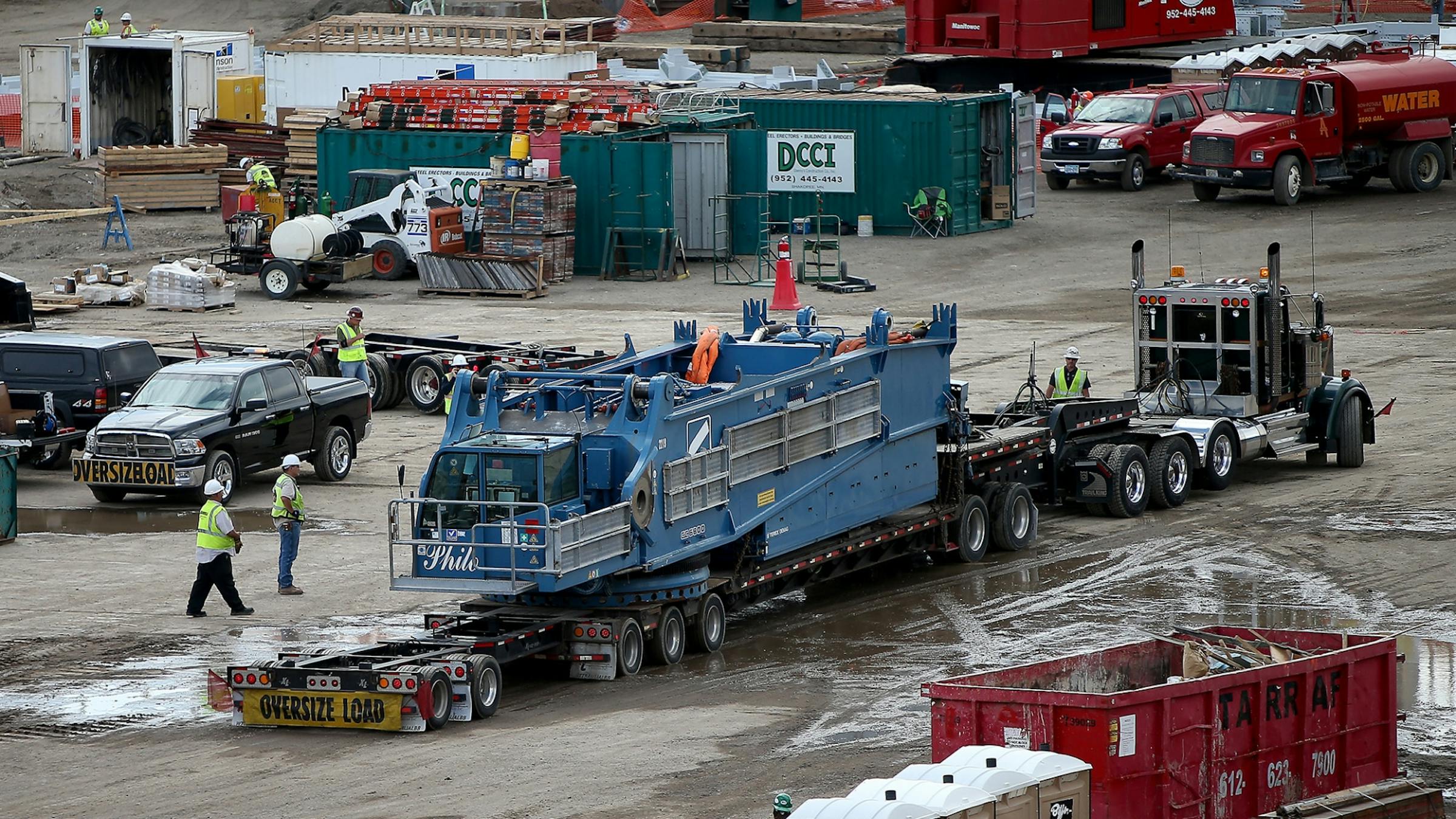 First pieces of giant crawler crane arrive at Vikings stadium ...