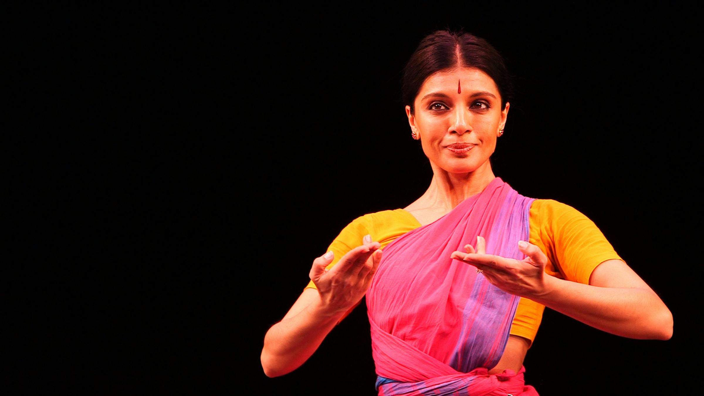 Twin Cities dancer Aparna Ramaswamy of Ragamala steps into a new 'Dawn ...