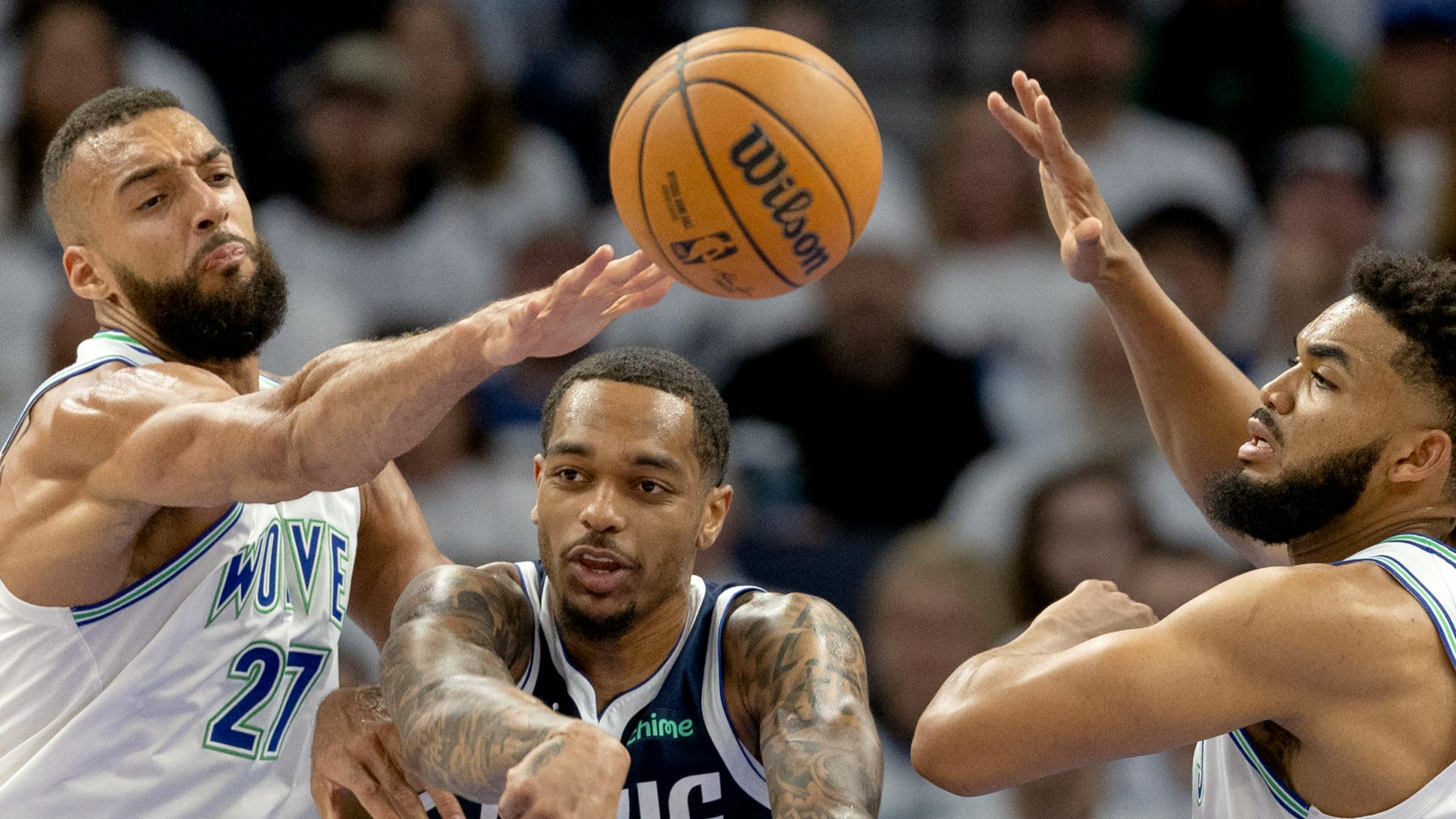 Mavericks beat Timberwolves in Game 1 of Western Conference finals